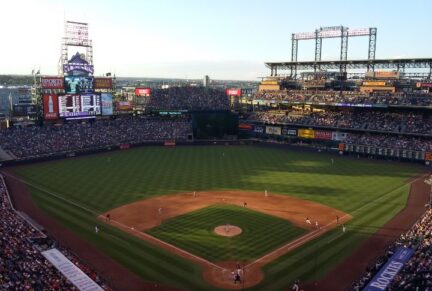 15 Legendary MLB Ballparks Every Baseball Fan Must Visit - EasySportz