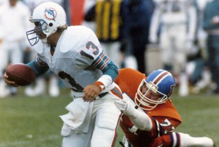 10 Moments That Defined Dan Marino’s Legendary Career - EasySportz