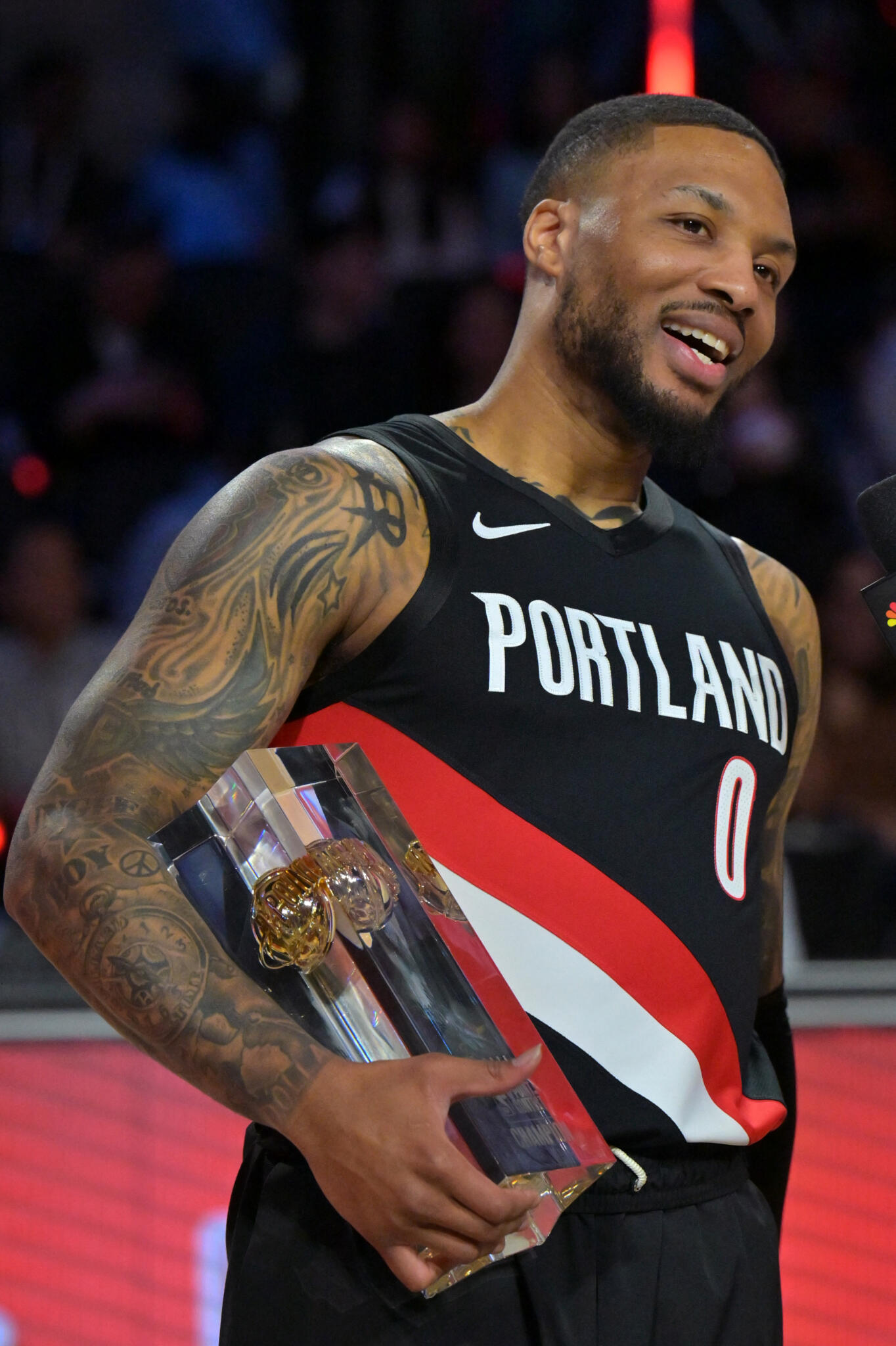 Damian Lillard Wins Third 3-Point Contest - EasySportz